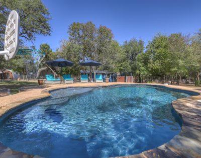 Wimberley Vacation Rentals । The perfect vacation spot for you.